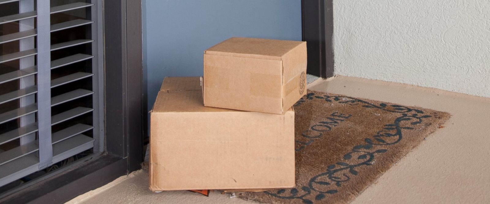 Deliver A Courier Box Of Wellness To The Nature - Packaging Materials